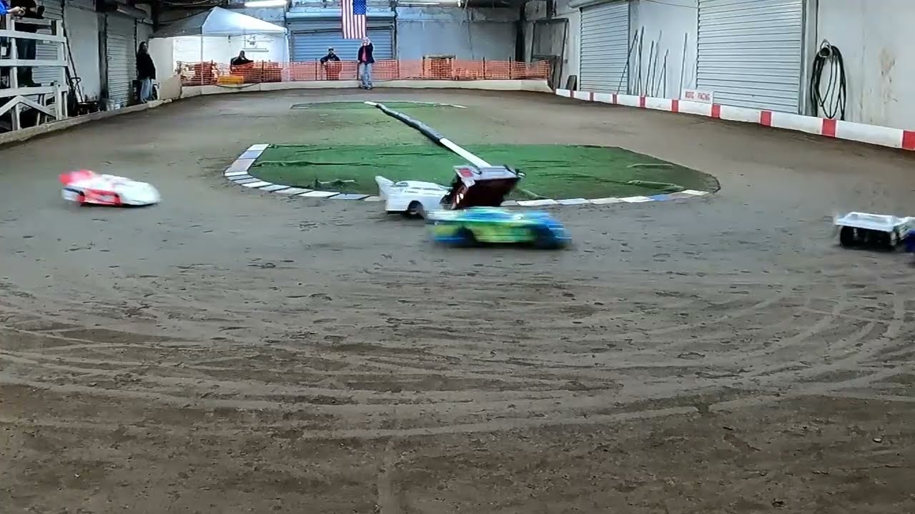 RC Dirt Oval Racing Late Model A-main 4/16/2022 - YouTube