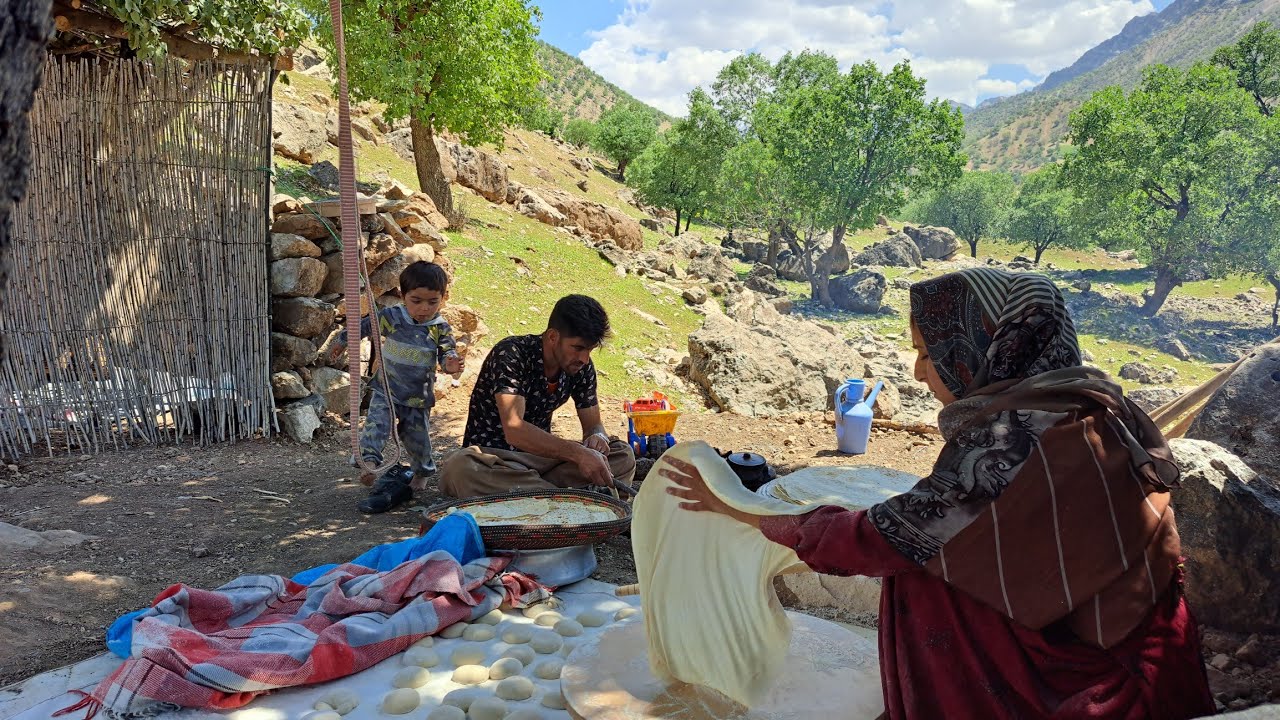 Baking Tiri Bread: Nomads of IRAN 2023 - YouTube
