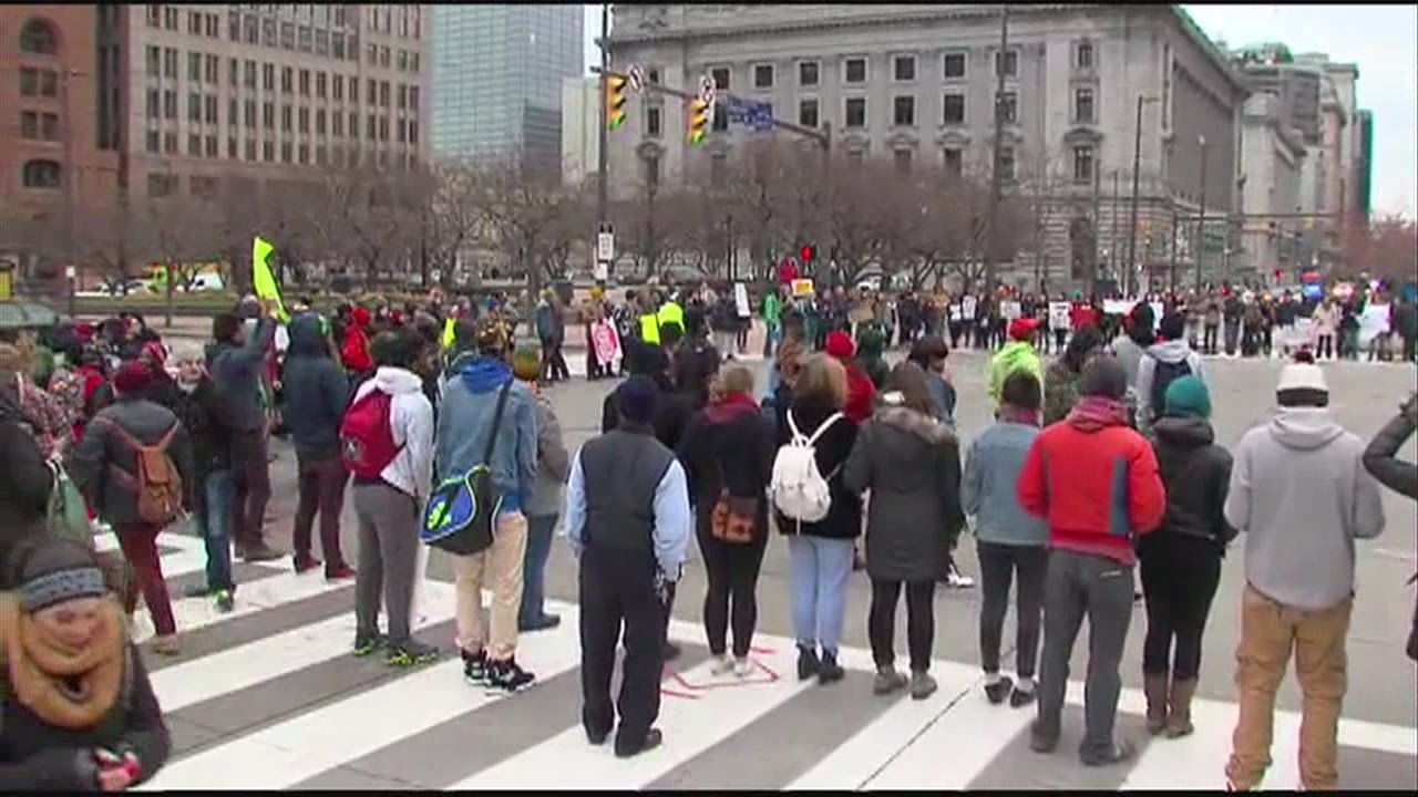 Cleveland protest blocks Public Square - YouTube