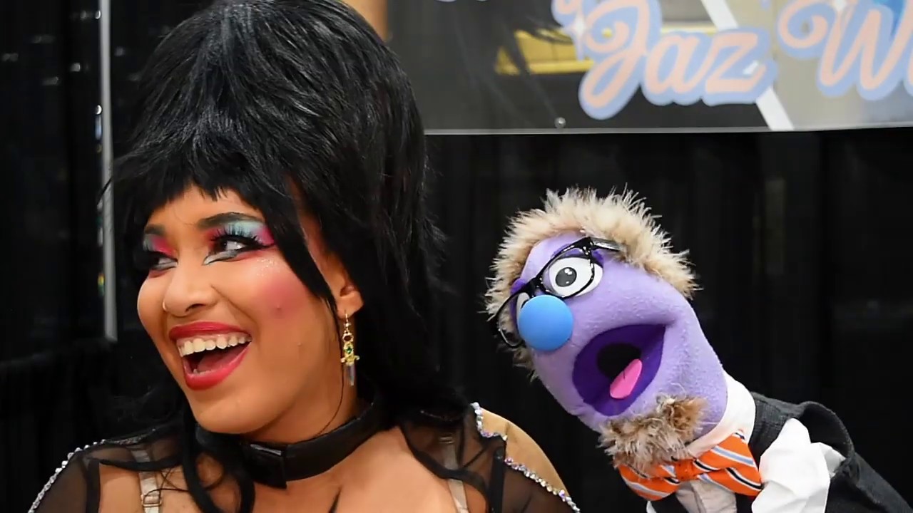 That Time Cheyenne Jaz Wise Cosplay Talked to a Puppet at L.A. Comic ...