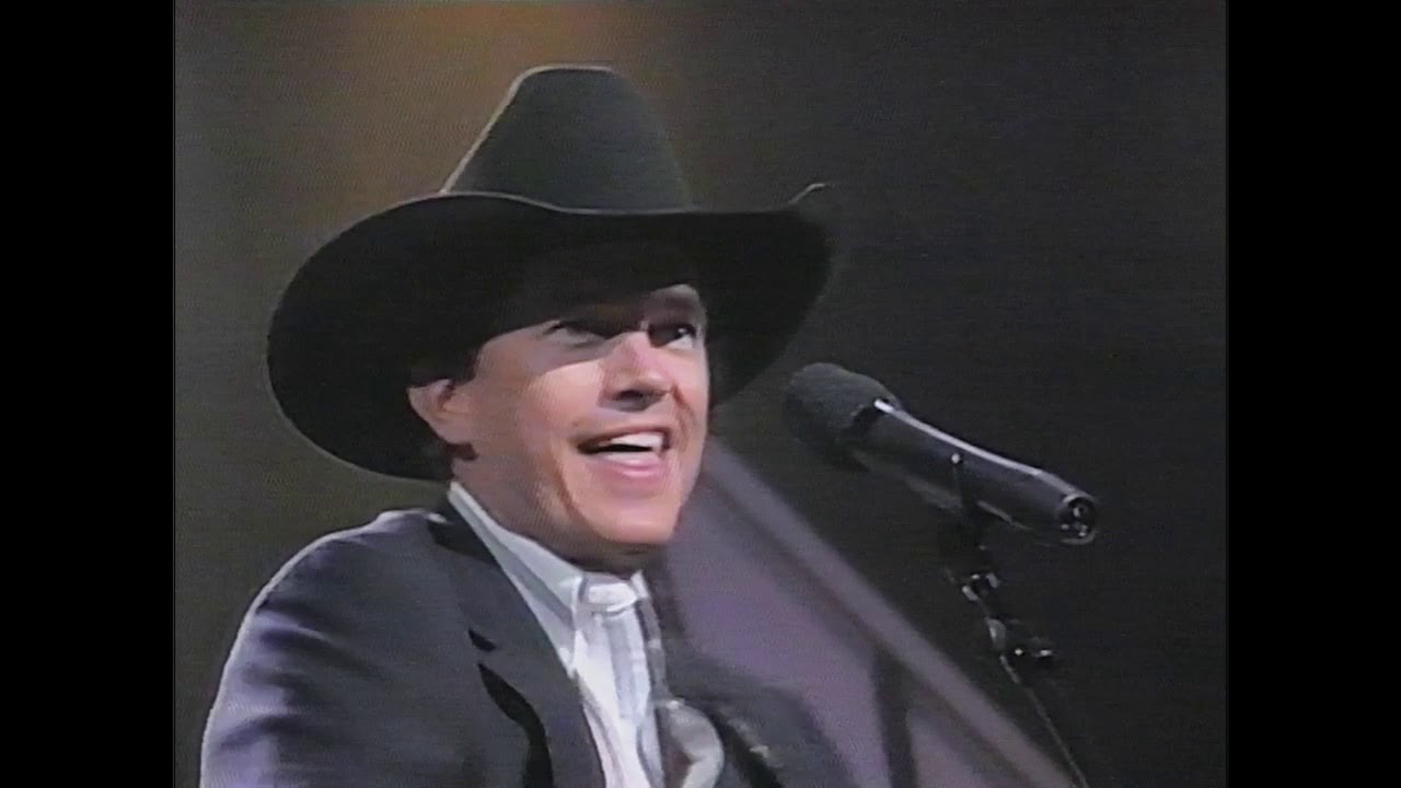 Lovebug - George Strait - CMA 1994 - YouTube