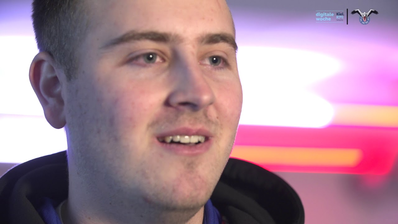 Mario 'elast1cooo' Pflumm | #diwokiel Spielervorstellung - YouTube