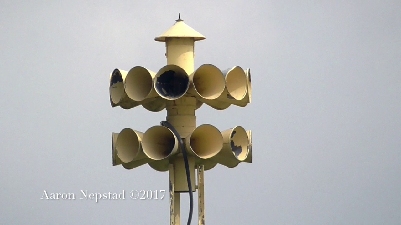 Federal Signal 2T22 Seligman Missouri - YouTube