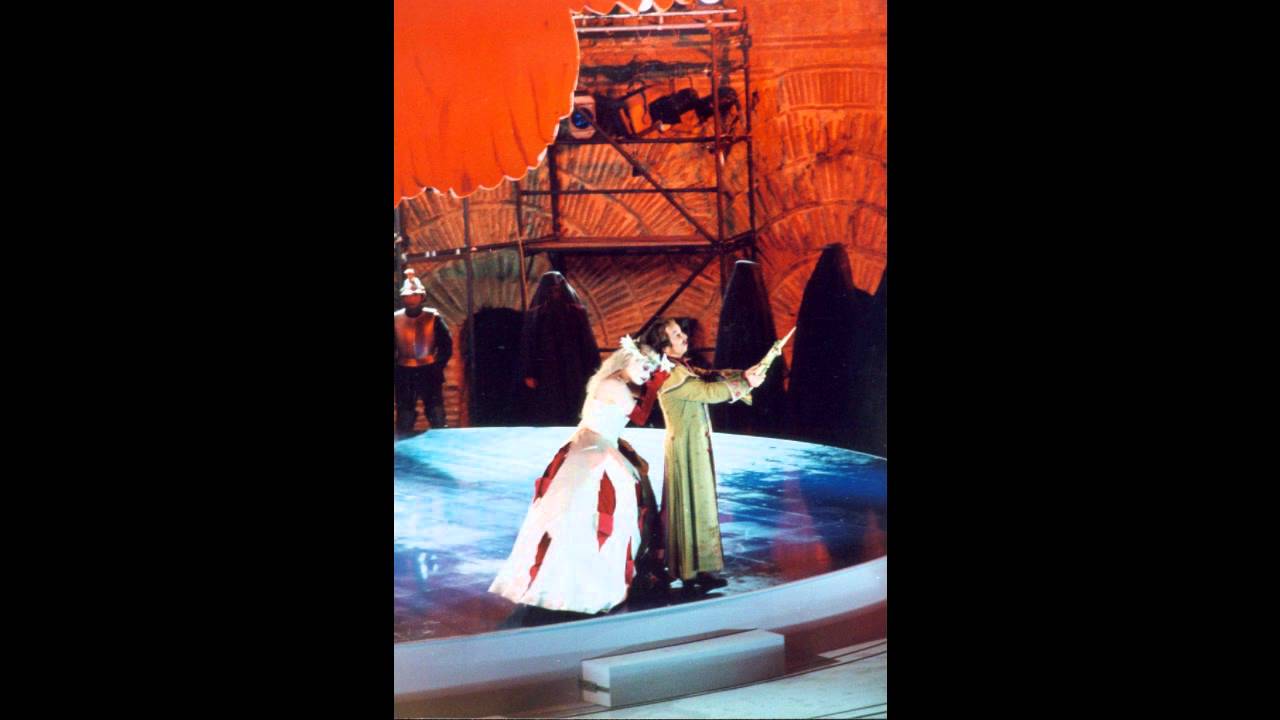 Bartolo Musil sings "Tu se' morta" from Monteverdi's "L'Orfeo" - YouTube