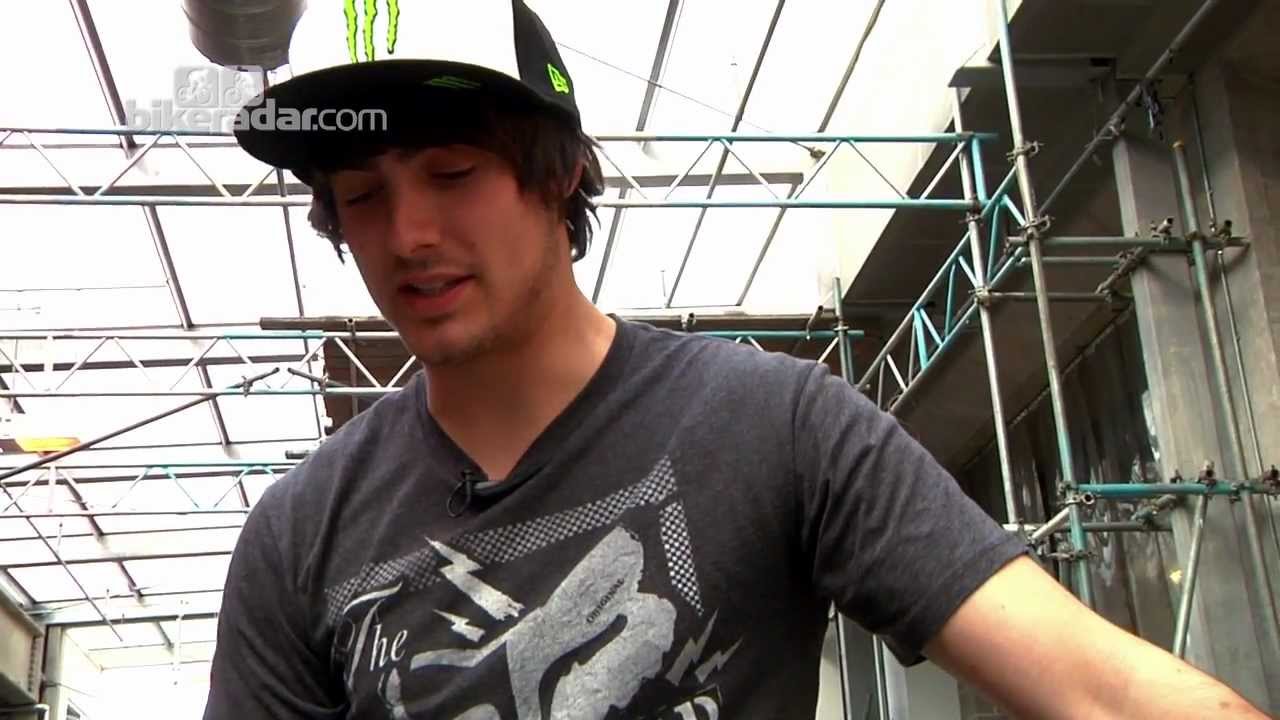 Sam Reynolds Prototype Polygon Jump Bike - YouTube