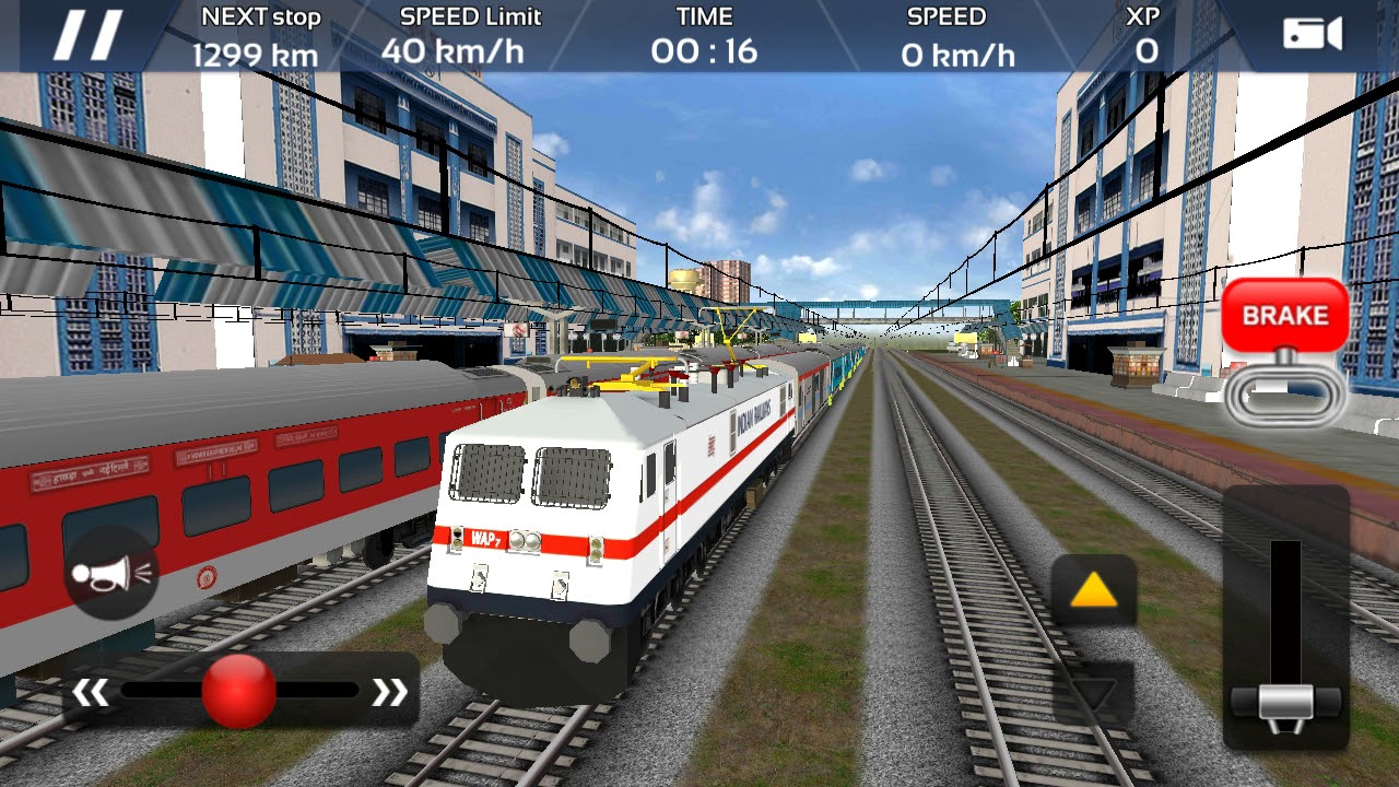 Surat-Borivali Hamsafar Express-Departet from Surat Junction Loco ...