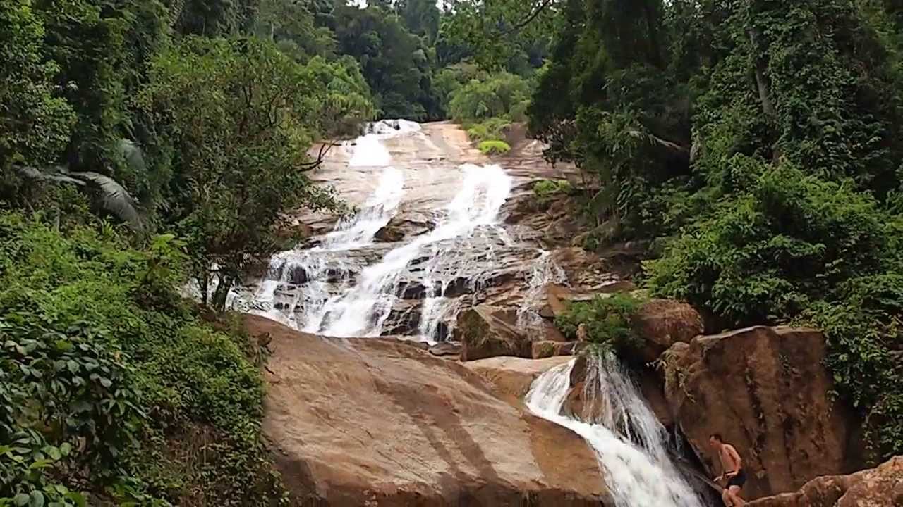 Tebing Tinggi Fall - YouTube