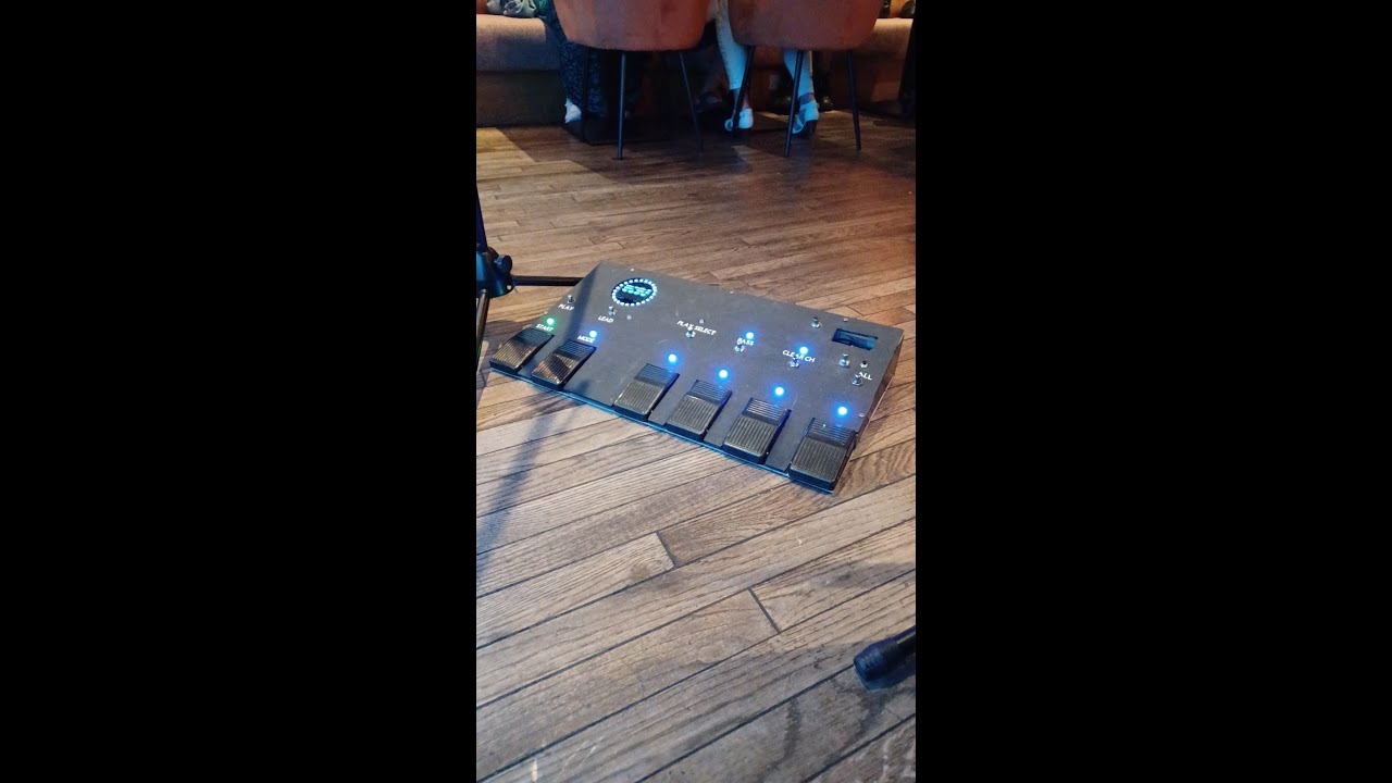 Chewie 2 Clone, Wireless RC-600 Ed Sheeran tour multiple pedals.# ...