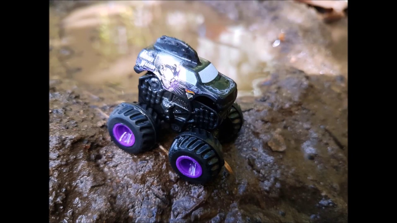 Monster Jam mystery trucks mud bath - YouTube