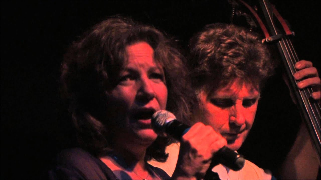 Lisa Biales at the 2014 Blues Blast Music Awards - YouTube