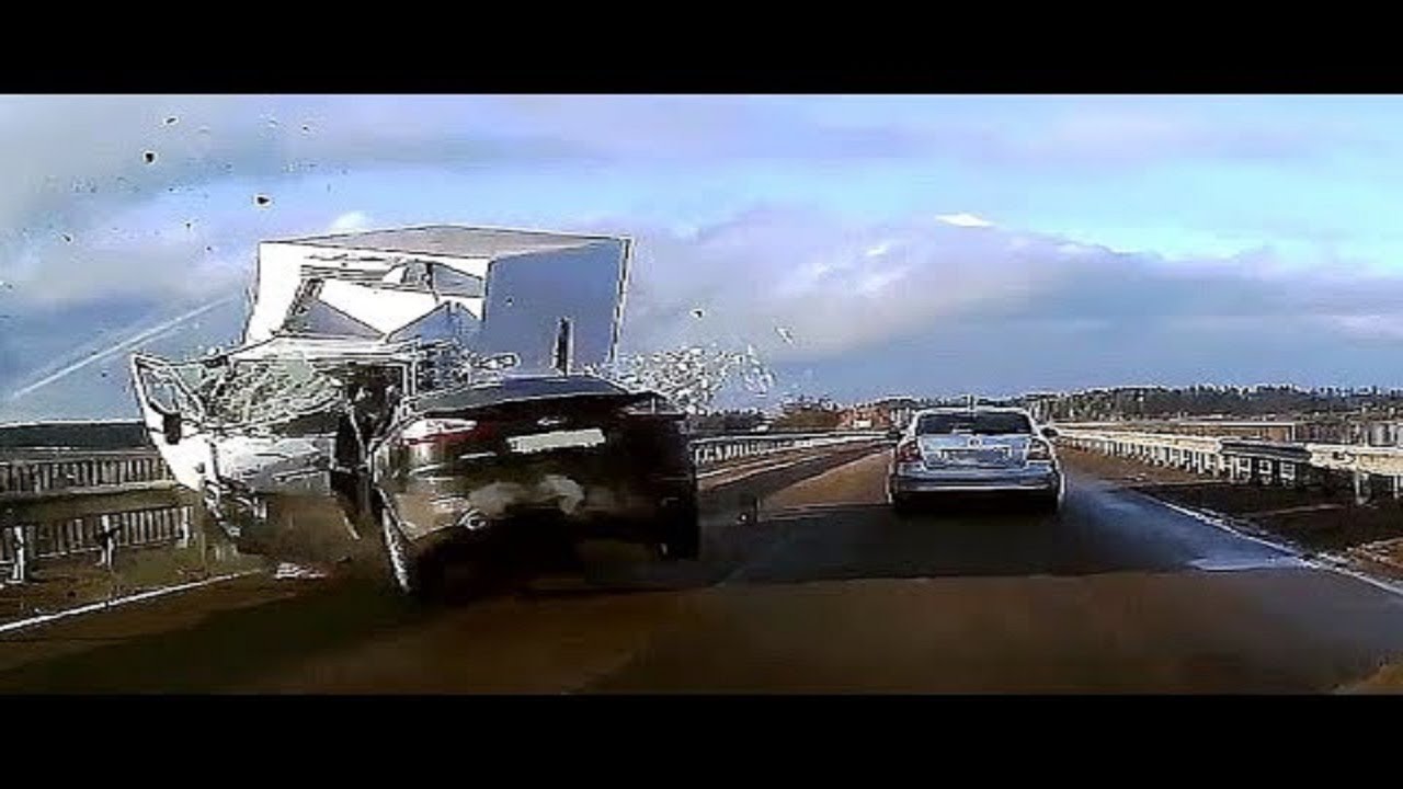 Russian Car Crash Compilation - YouTube
