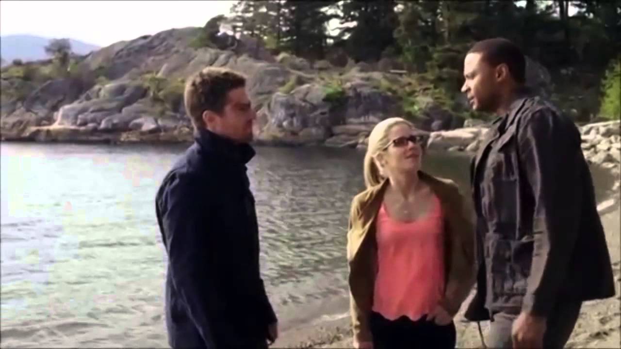 Arrow 2x23- Oliver and Felicity ''lets go home''/ Final scene - YouTube