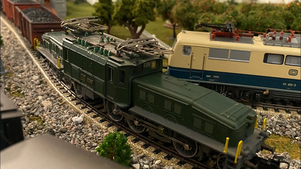 Model Train 8x8 layout. - YouTube