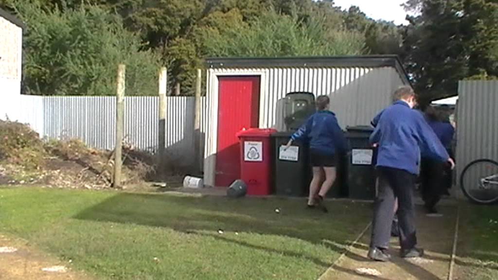 Ruahine School - Fresh Meat. - YouTube