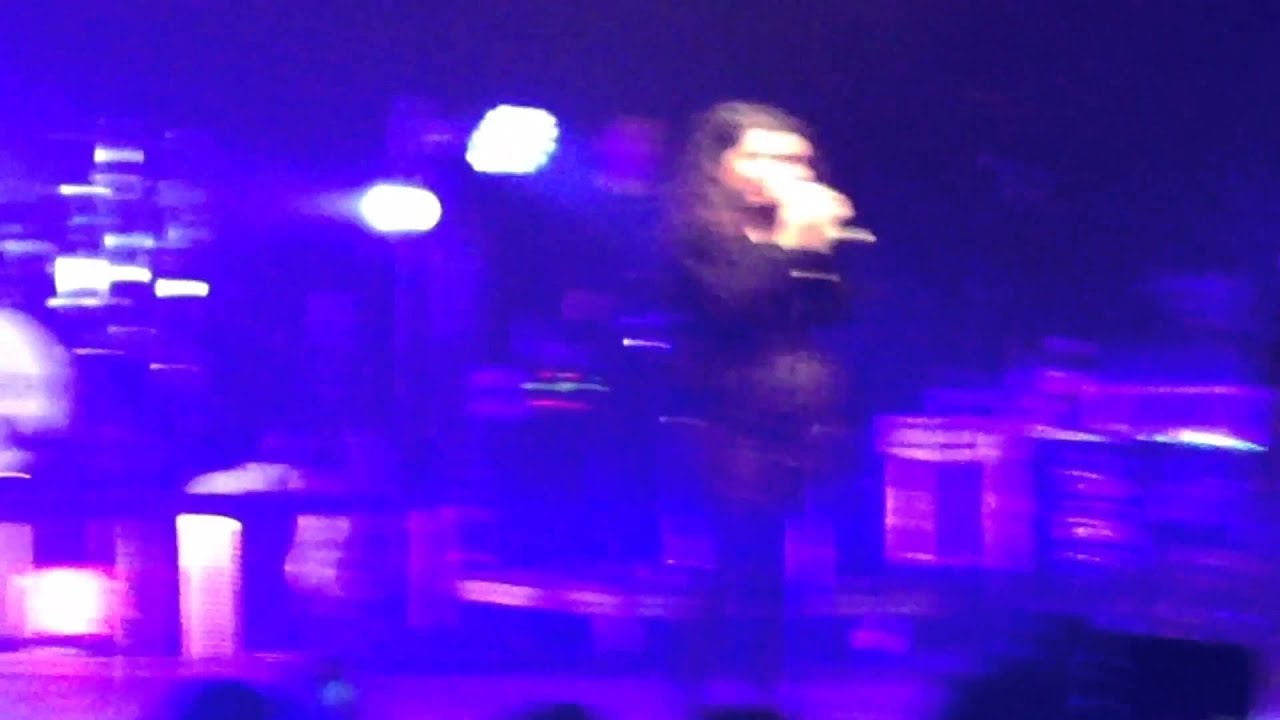2016 Alessia cara ware house live - YouTube