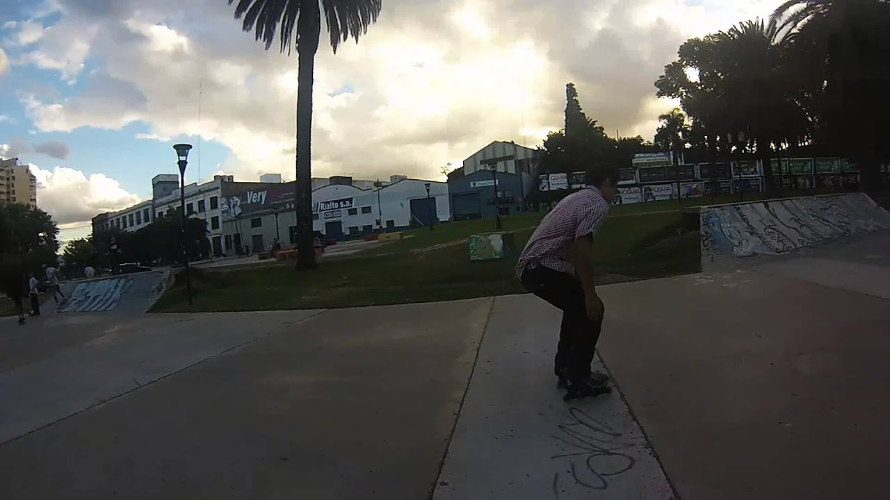 Skating rollers - GoPro - YouTube