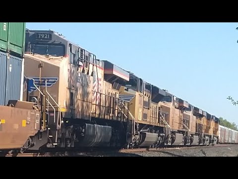 UP 7250 leads a SB Z train on 4-10-2024 - YouTube