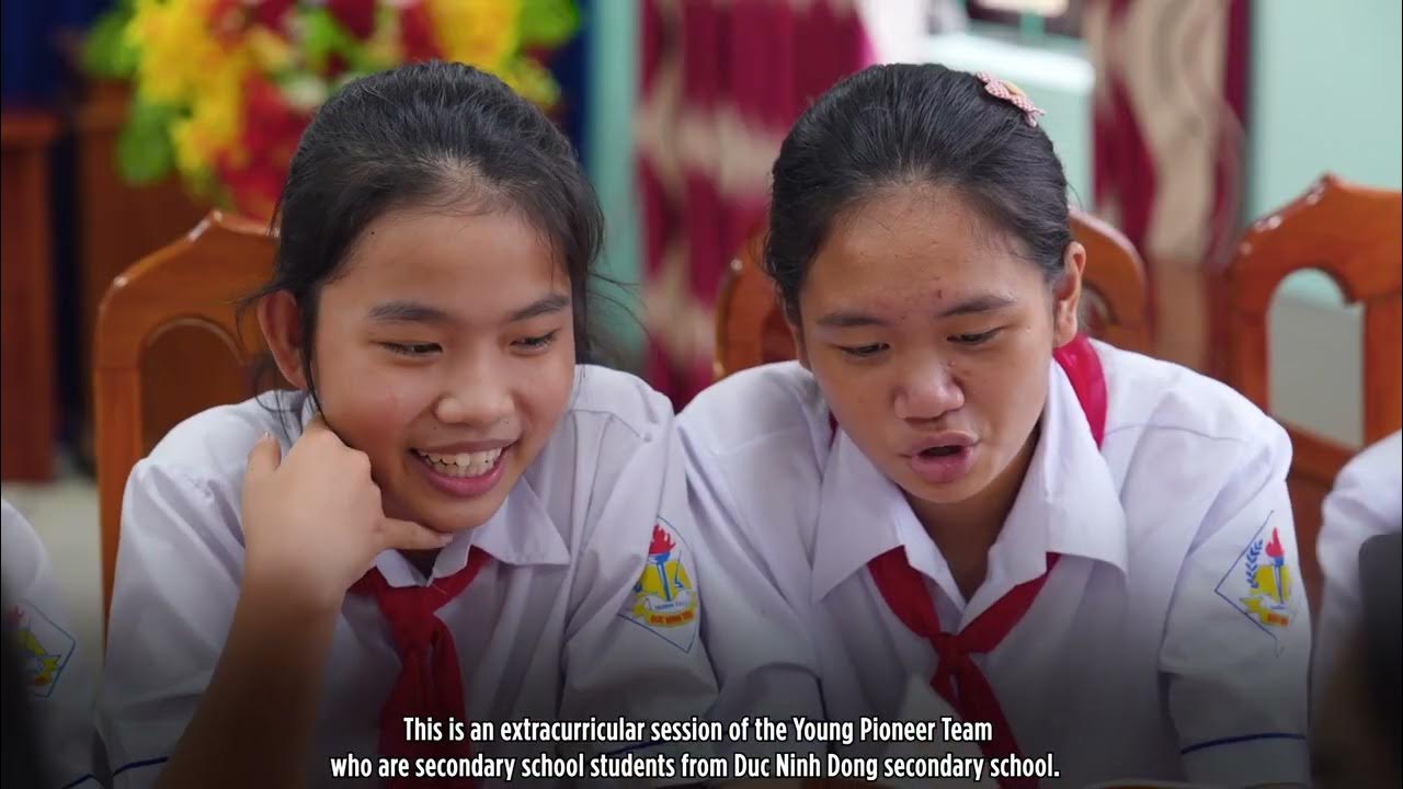 Giáo dục phòng chống tai nạn bom mìn vật nổ trong trường học - CRS - YouTube