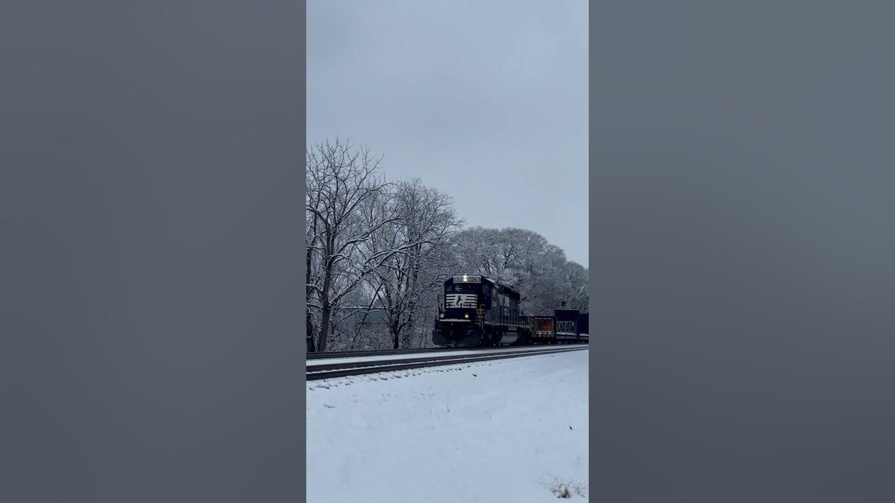 UR15 shows off its beautiful P5 in the snow - YouTube