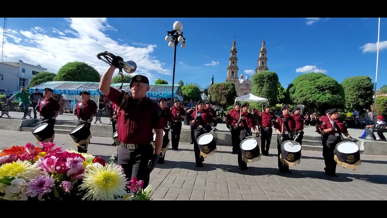 BANDA DE GUERRA LINCES DE LA UAdeO - YouTube