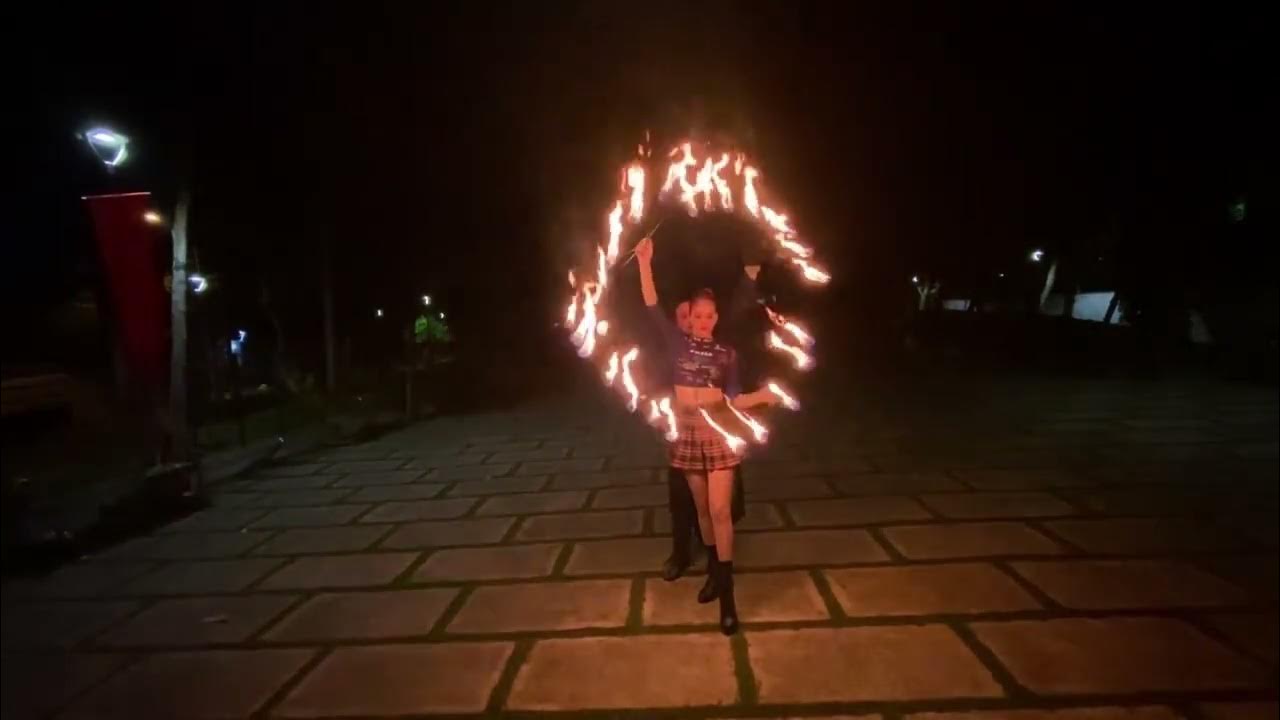 Múa Quạt Lửa - nghệ Thuật Múa Lửa - Osama Halley - YouTube