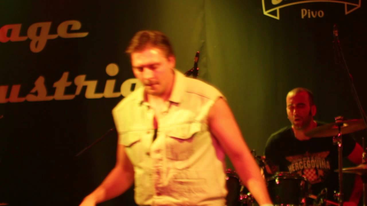 Bijela krema live @ Vintage Industrial Bar 2015 Perun hr - YouTube