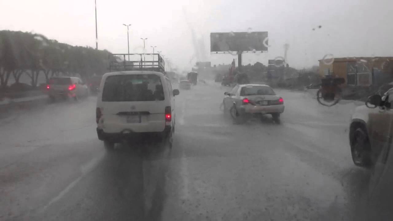 Heavy rain in Abha, Saudi Arabia - YouTube