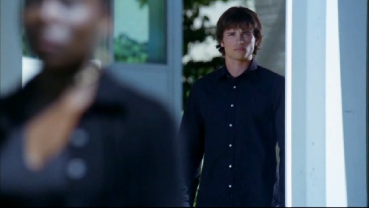 Clark Tries to Escape His Past -- (Smallville - S3; E1) - YouTube