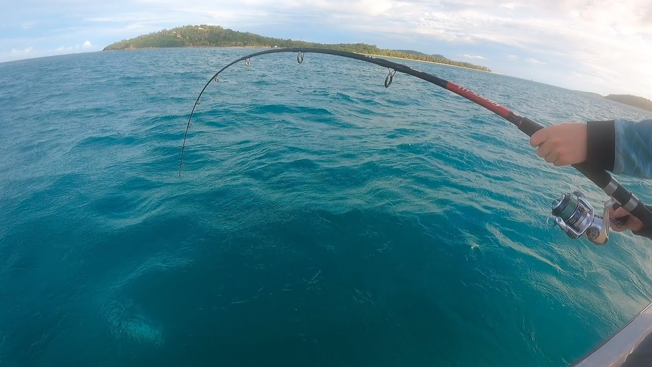 POPPING the REEFS for BIG Trevally in FIJI! PT: 2 - YouTube