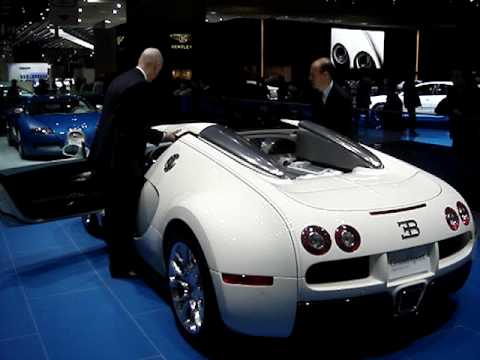 Bugatti Veyron Grand Sport removing the roof - YouTube