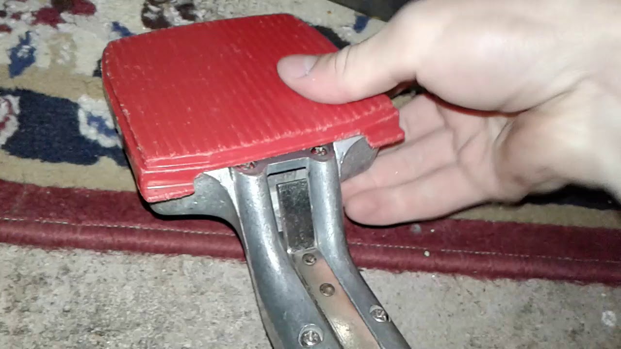 Rug installers tools free on the roadside - YouTube