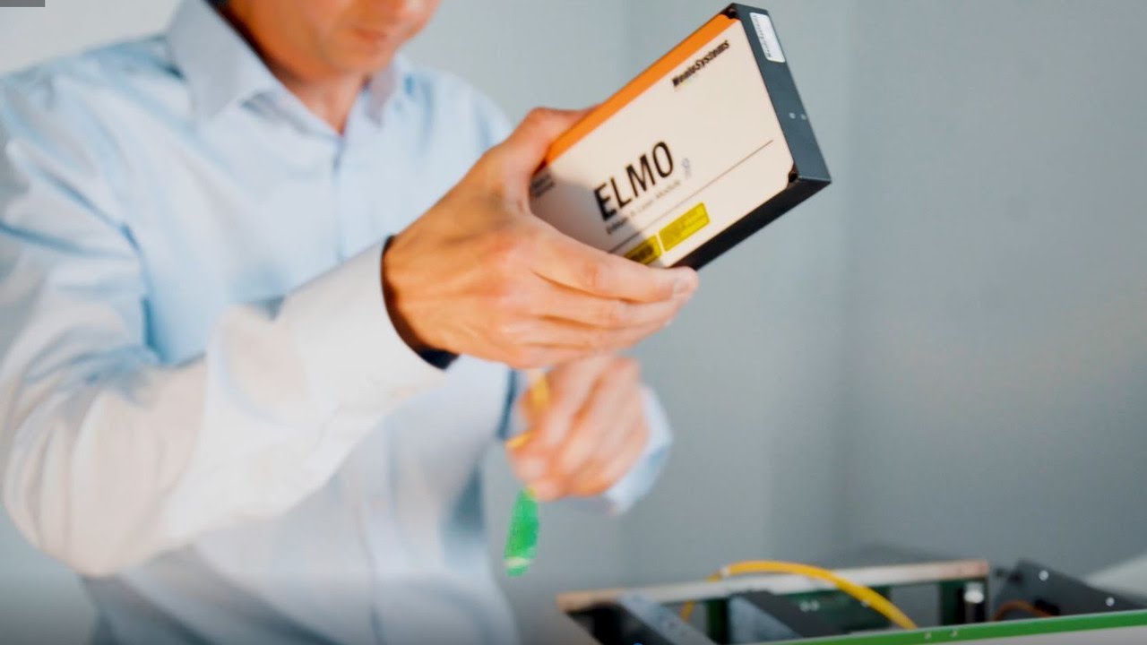 Menlo Systems Femtosecond Fiber Lasers - YouTube