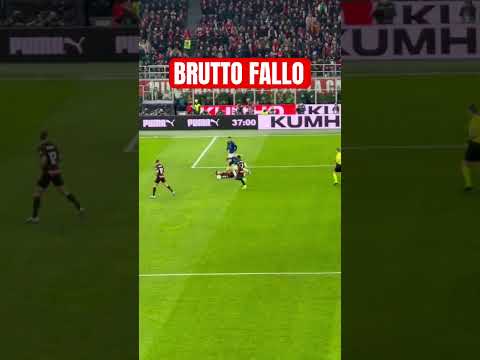 BRUTTO FALLO! #football #stadiomilan #calcio #perte #funnyvideo #seriea #inter #acmilan #derby