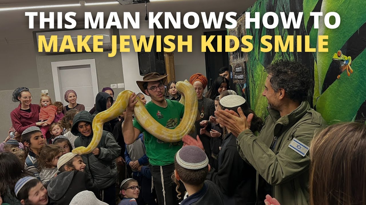 This Man Knows How To Make Jewish Kids Smile - YouTube