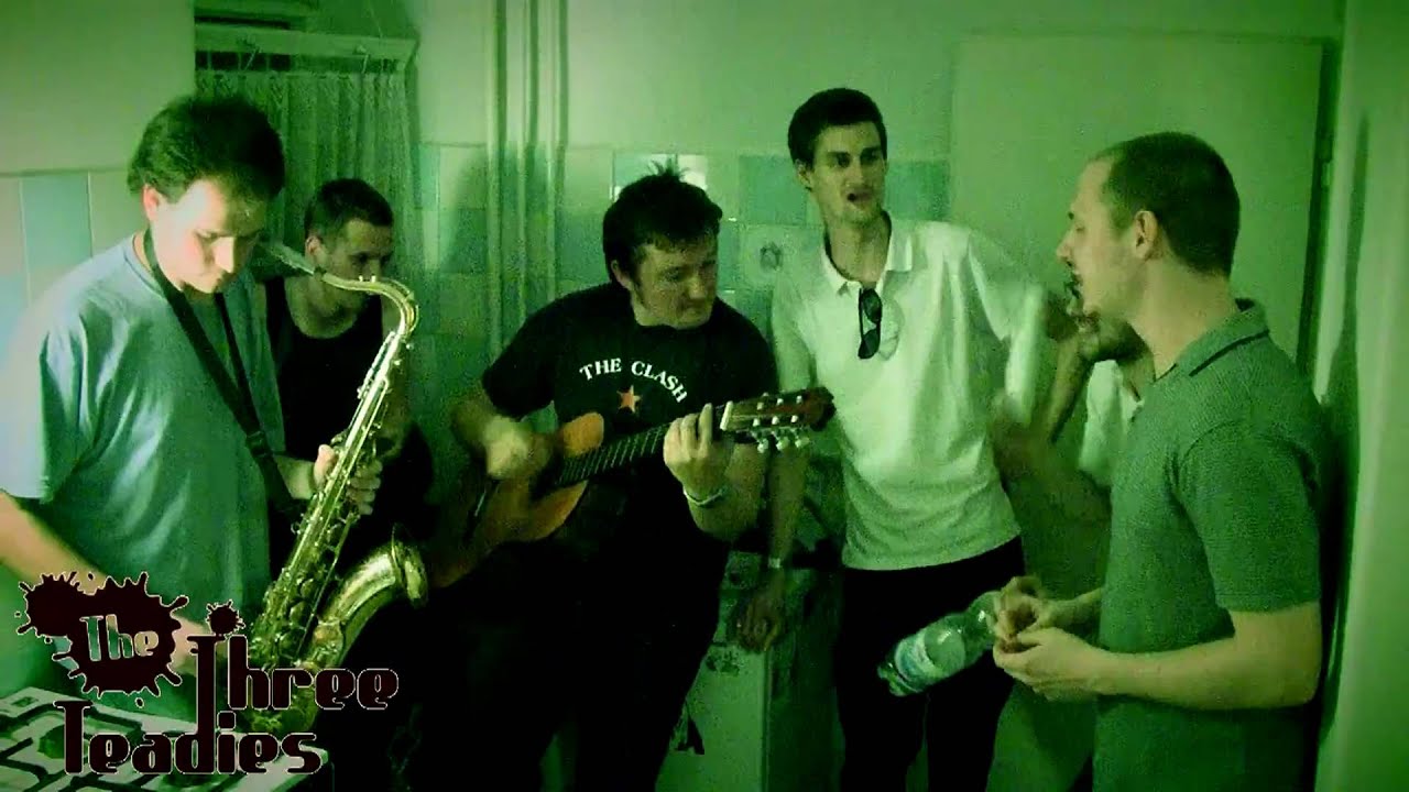 The Three Teadies - Ez nem Szerelem - YouTube