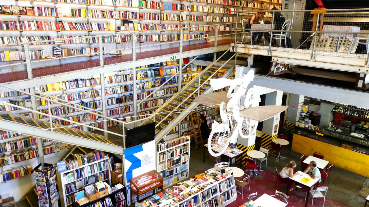 Livraria Ler Devagar | R. Rodrigues de Faria | Lisboa | July 21, 2016 ...