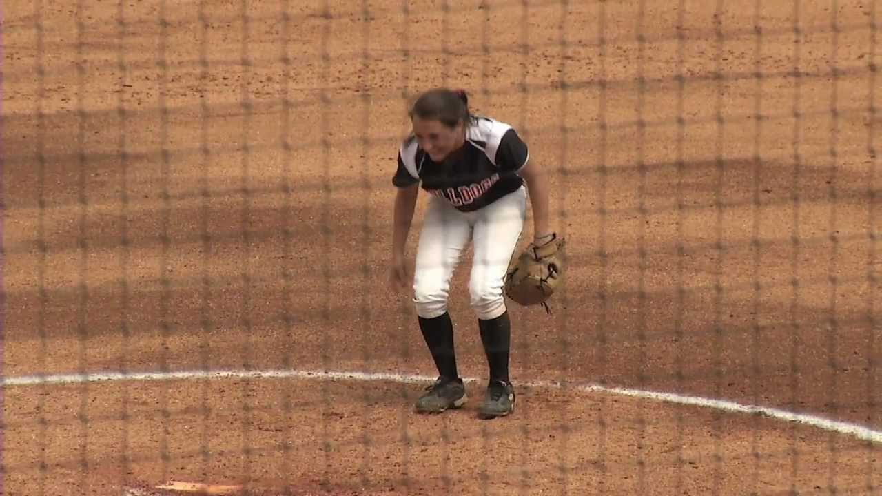 Underhanded Pitching FAIL - YouTube