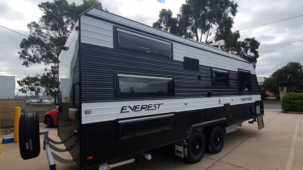 Everest 21ft Vantage Family Bunk Caravan - YouTube