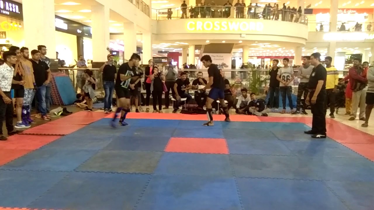 MMA fighting match - YouTube