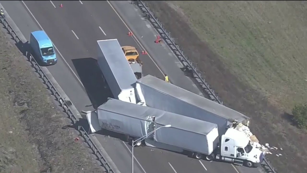 3 dead, several injured in massive pileup on I-95 in Volusia County ...