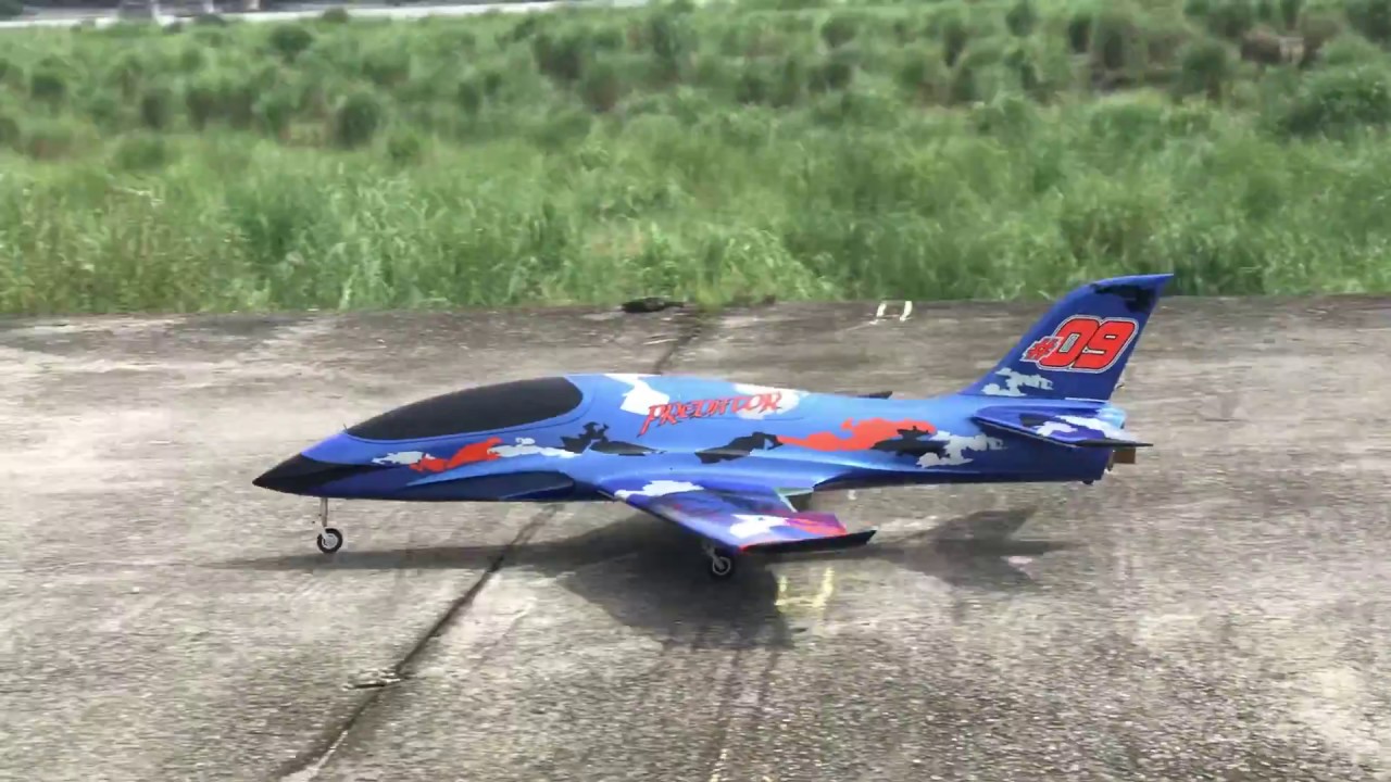 Pilot-RC: Predator - 2.2m (90") WITH VECTOR! - YouTube