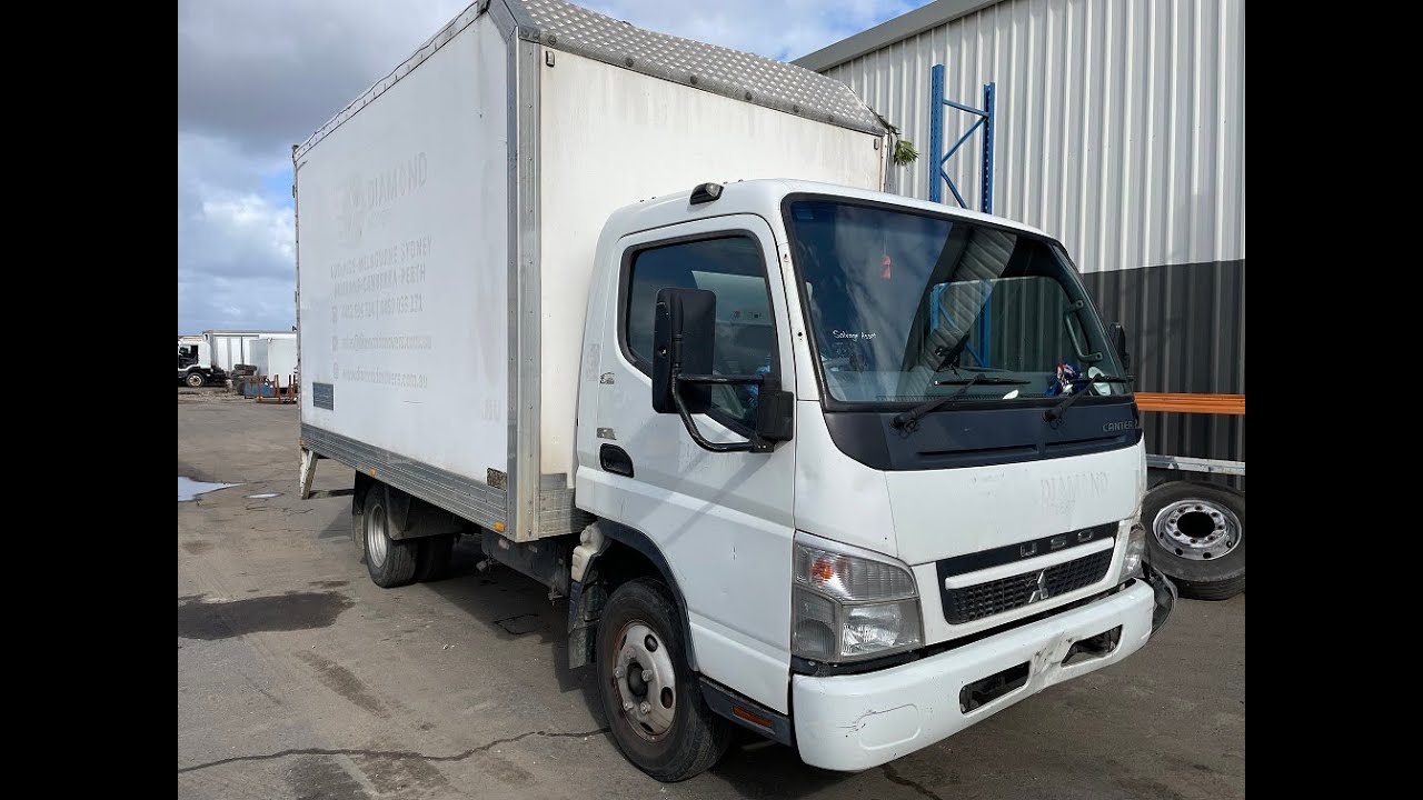 Mitsubishi Canter Fuso FE85 4M50 engine now wrecking. - YouTube
