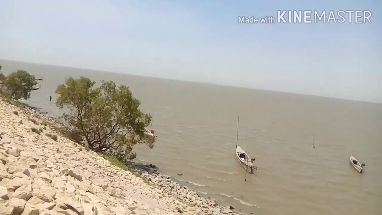 Manchhar Lake Sehwan Sindh Best Scene - YouTube