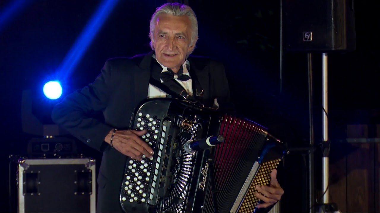 Mirko Kodic - Pozarevacko kolo - Zlatni Melos 2018 - YouTube