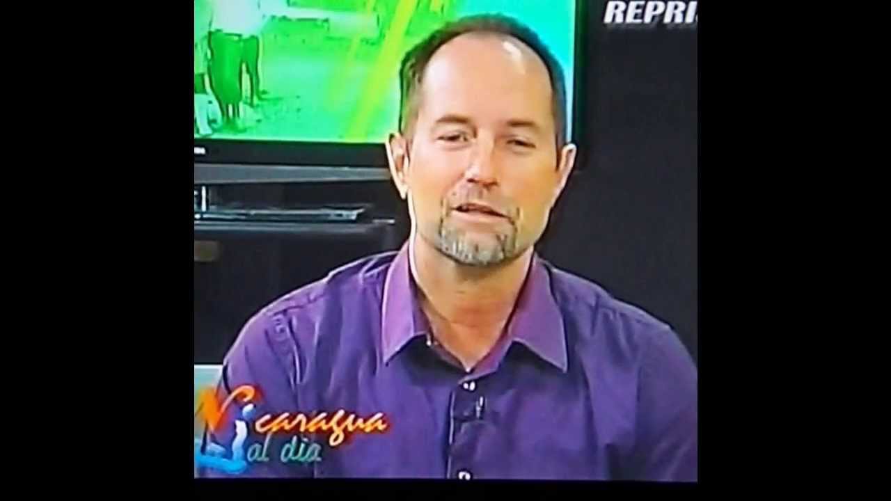 Misionero Bryan Hutson Entrevista Enlace Canal 21 - YouTube