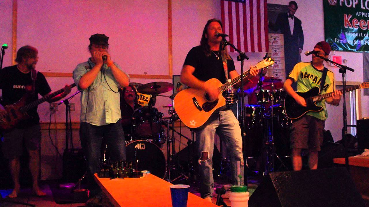 Chris Sacks Band performing Naked Santa - YouTube
