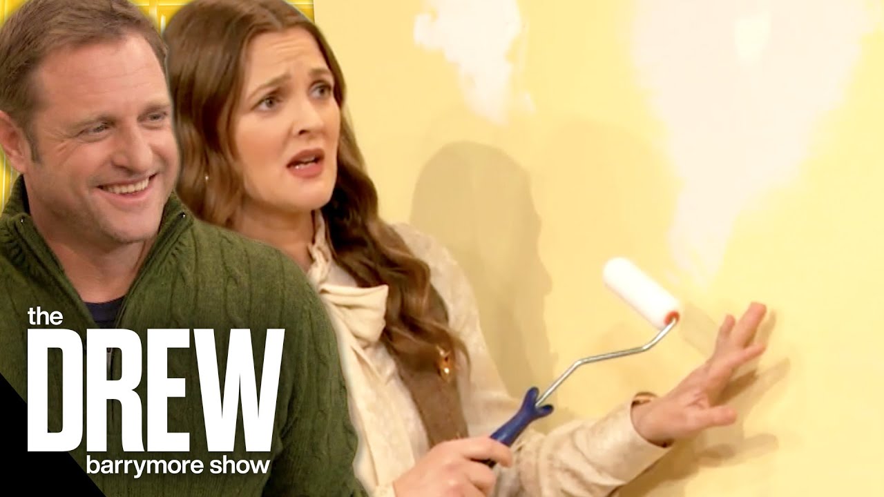 George Oliphant Shows Drew The Right Way to Spackle a Wall - YouTube