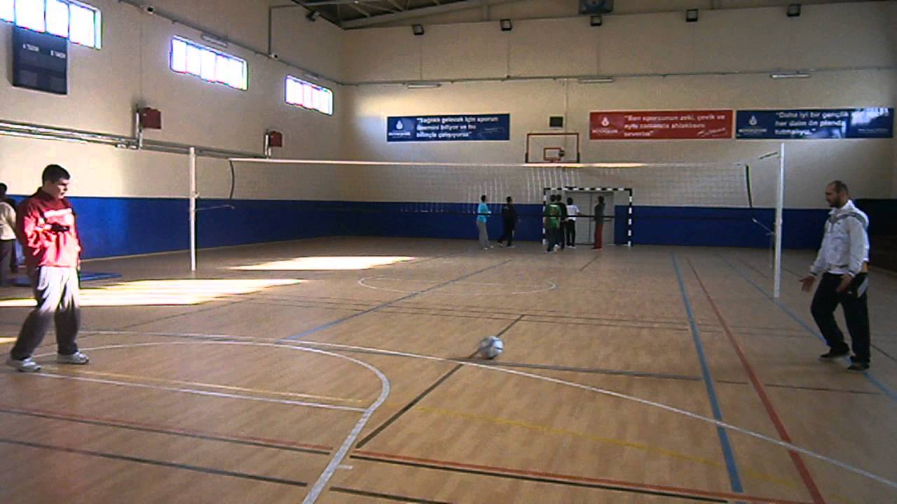 BOĞAZİÇİ OTİZM GENÇLİK VE SPOR KULÜBÜ ARDA ESER FUTBOL PAS ÇALIŞMASI ...