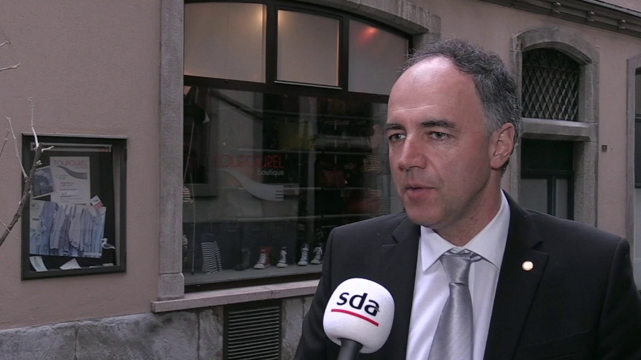 Interview mit Christophe Darbellay - YouTube