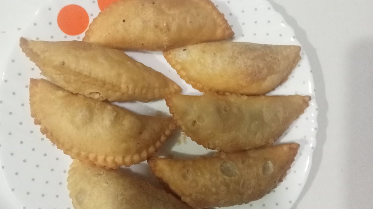 Mawa Gujiya Easy Recipe | Karanji Racipe | Holi Special | Mix Eat - YouTube